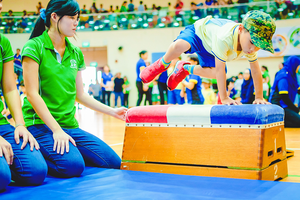 Fun bonding for parents and their kids on Sports Day - NurtureStars ...